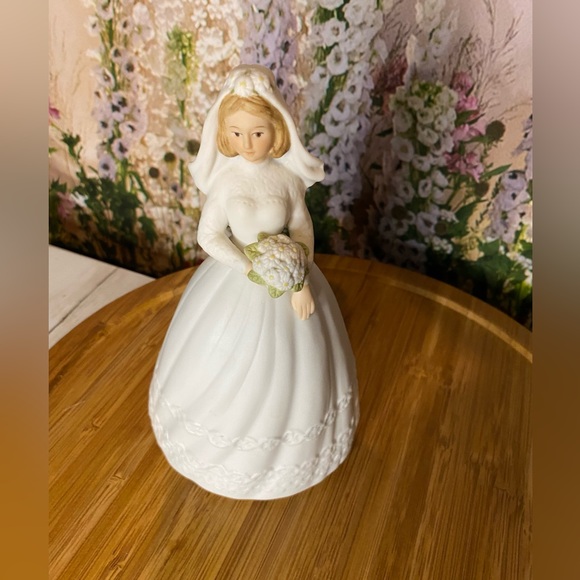 Lefton | Other | Vintage Lefton China Spinning Musical Bride | Poshmark
